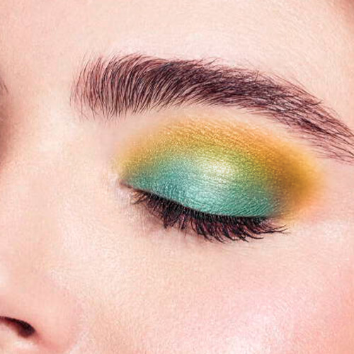 Aprende a crear tu look de maquillaje con tus colores favoritos - ésika