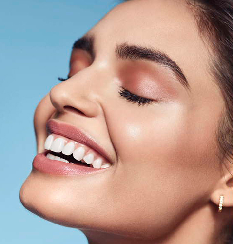 ¿Cómo darte un masaje facial en casa como si estuvieras en el spa? - ésika